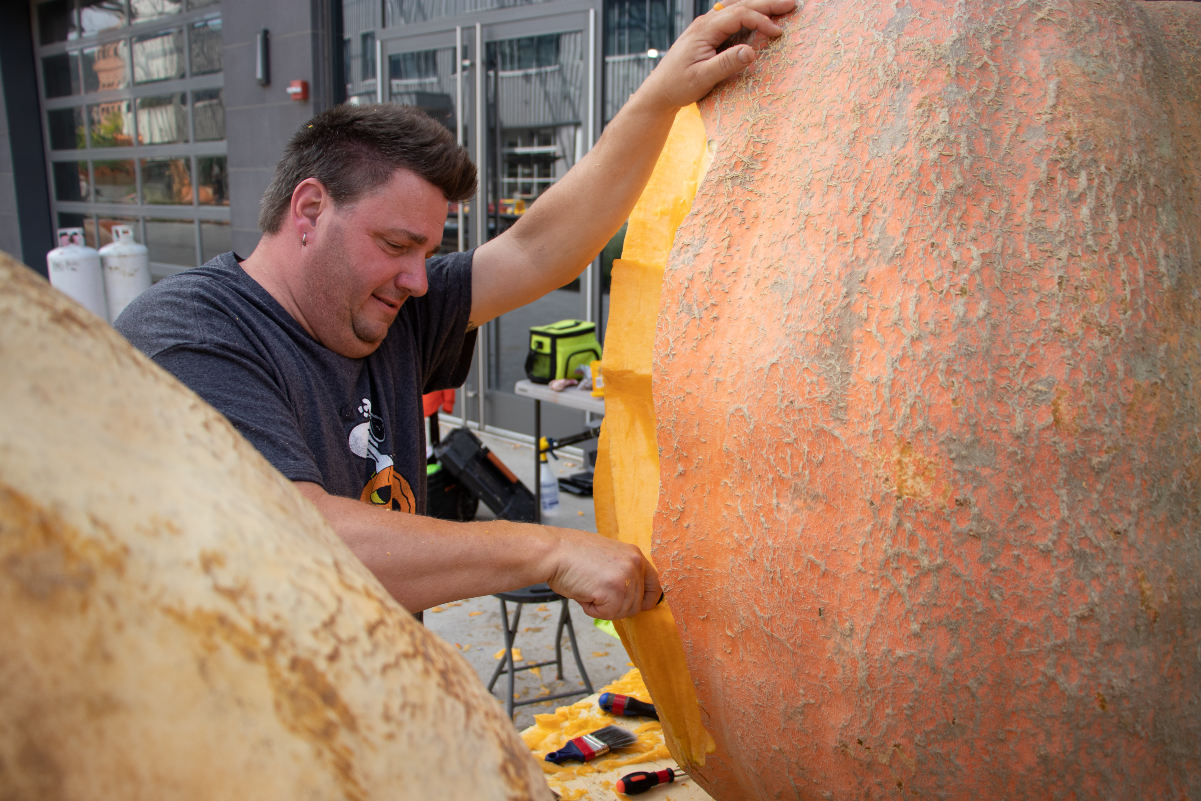 2021 Danny Kissel 032 – PUMPKINS SO BIG, YOU NEED A FORKLIFT TO PICK'EM! Pittsburgh's Signature ...